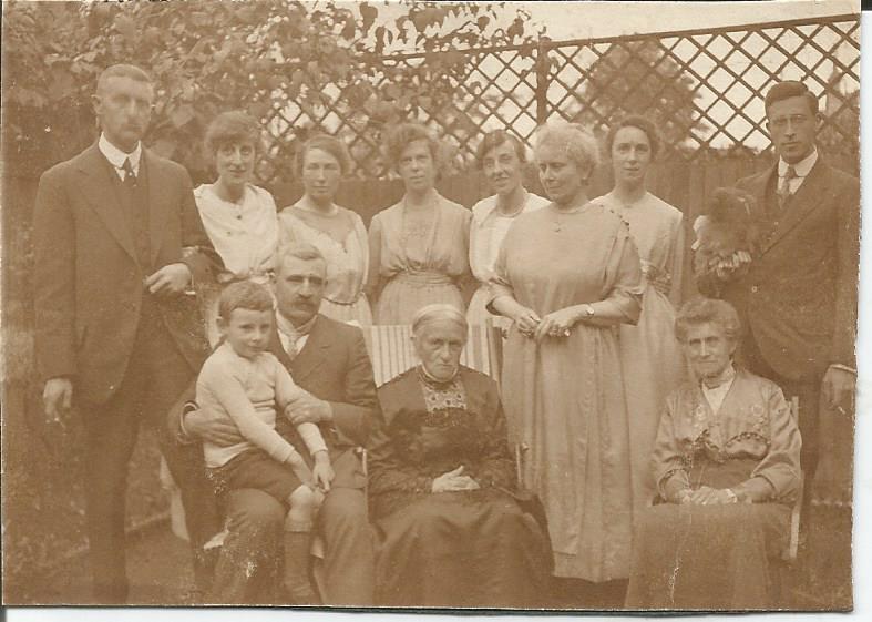 Do you know Isabel Price or Bob & Cis Hayward