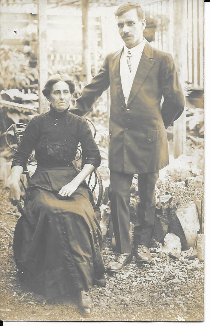 John Binnie and Family, Queensland, Australia