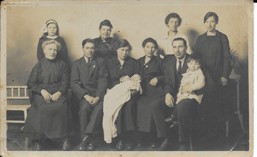 The families of Isted, Miles, Southwell and Hilyer📮💕