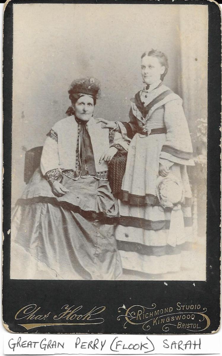 👒Sarah Ann Flook & Family